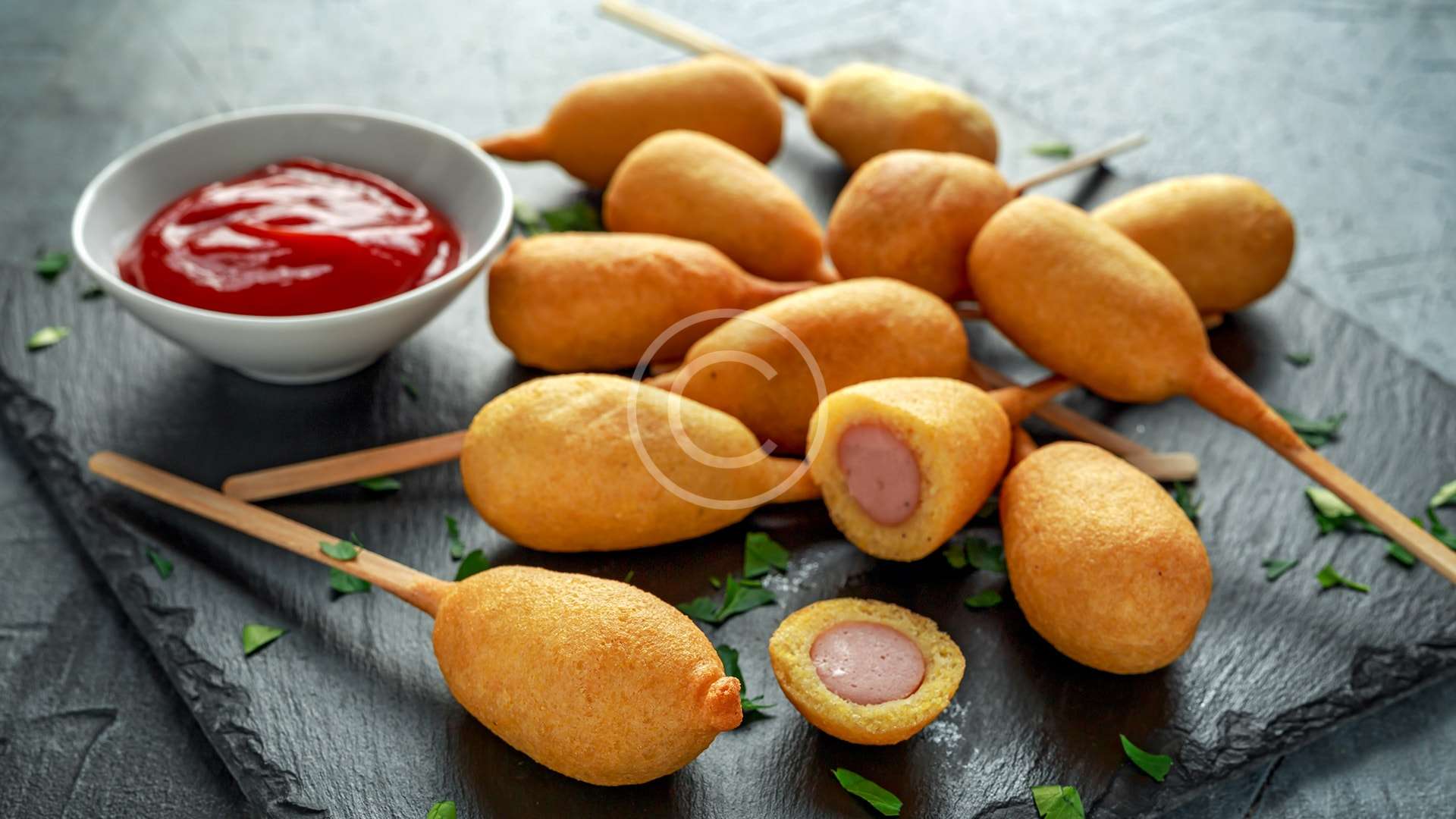 Mini Corn Dog – Willy's Amusement Center